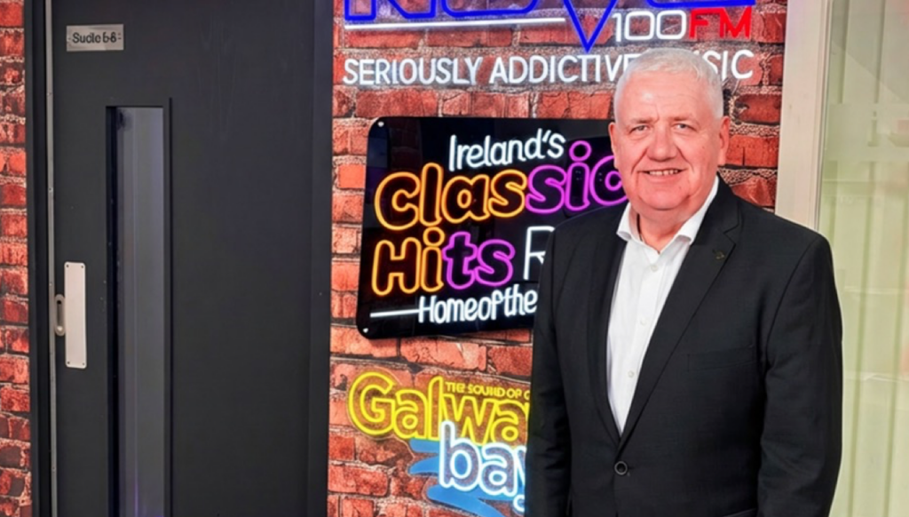 Dave Kelly promoted to group programme director at Bay – RadioToday
